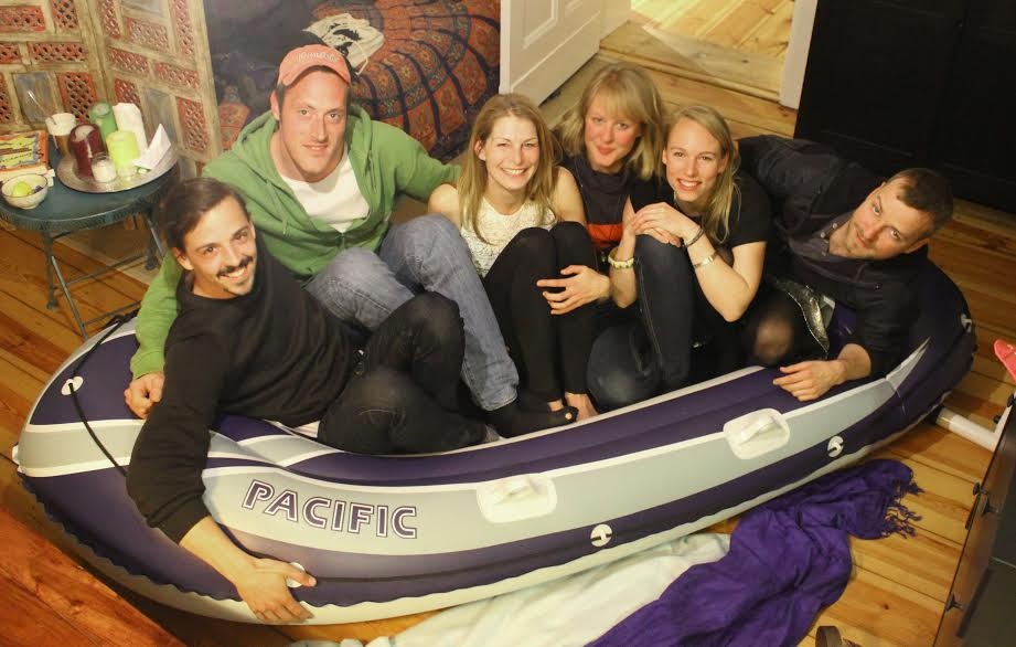 Panther Ray: Das Upcycling Floß auf der Spree